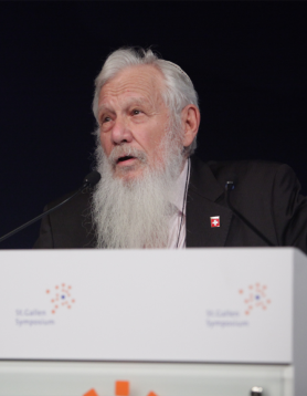 זהו את הדמות בתמונה, והתאימו לה את שמה ואת הפרס החשוב שבו זכתה.